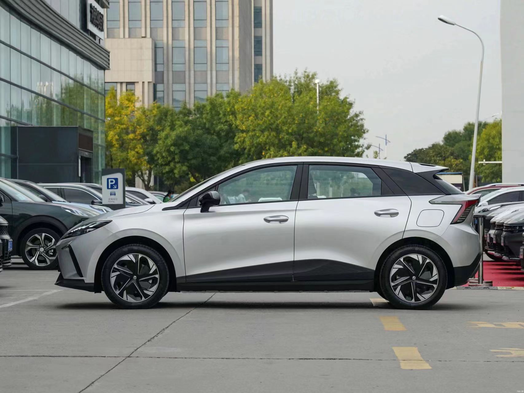 Электрокар хэтбек MG Mulan Luxury EV 425, 2022 — Voltcar.kz