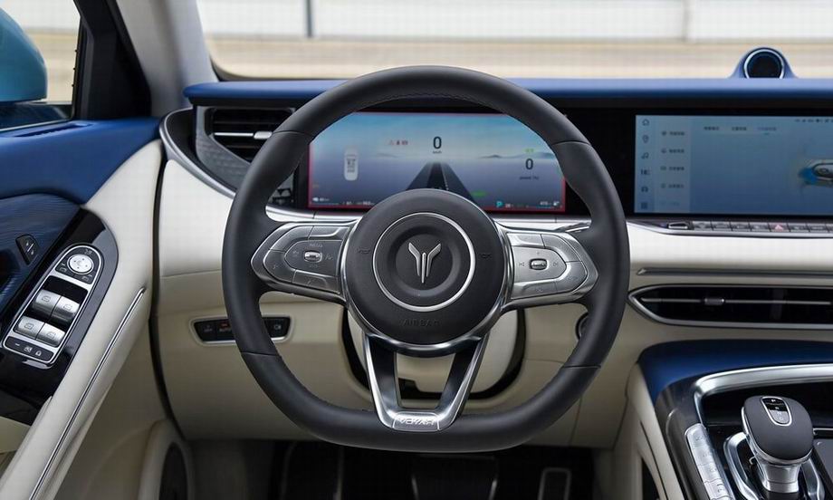 Voyah Free EV, 4WD, 2022 — Voltcar.kz